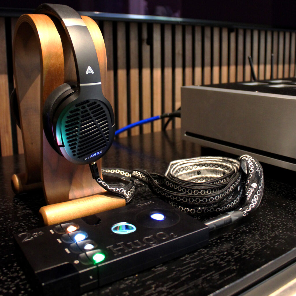 Ultimate cable for headphones that take 2 x 3.5mm connectors - Custom ...